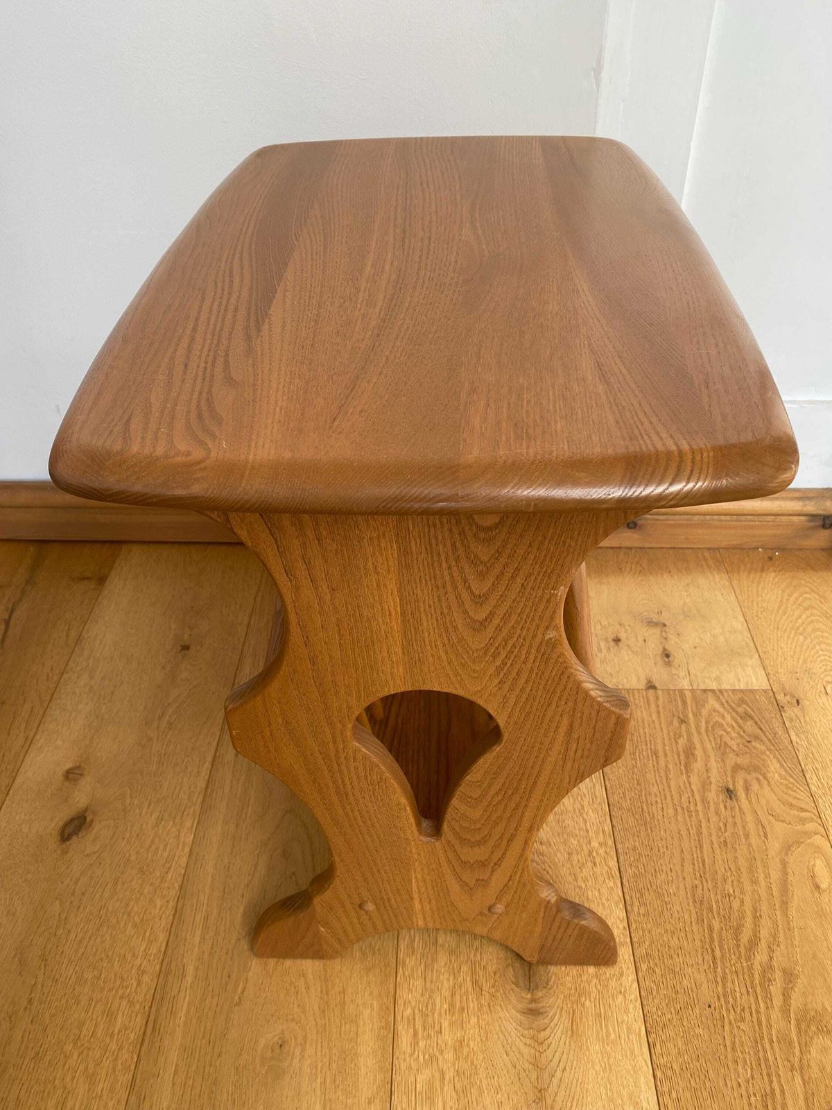 Ercol Model 974 Side Table And Magazine Rack | Ercol | Vinterior