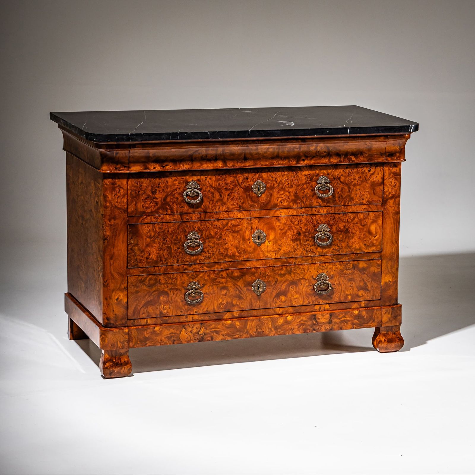 Louis Philippe Commode In Burl Veneer, France, Circa 1830 | Vinterior
