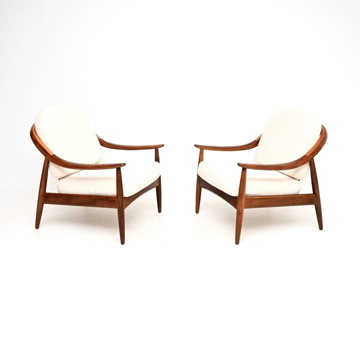 Pair Of Vintage Armchairs By Greaves And Thomas | Vinterior