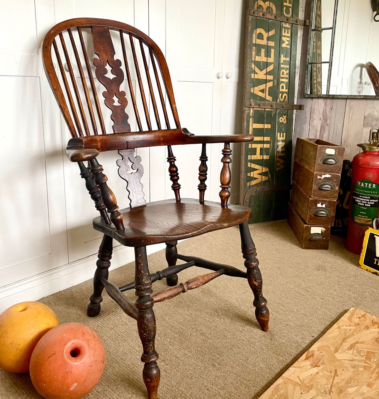 Antique Smoker's Bow Broad Arm Windsor Back Chair | Vinterior