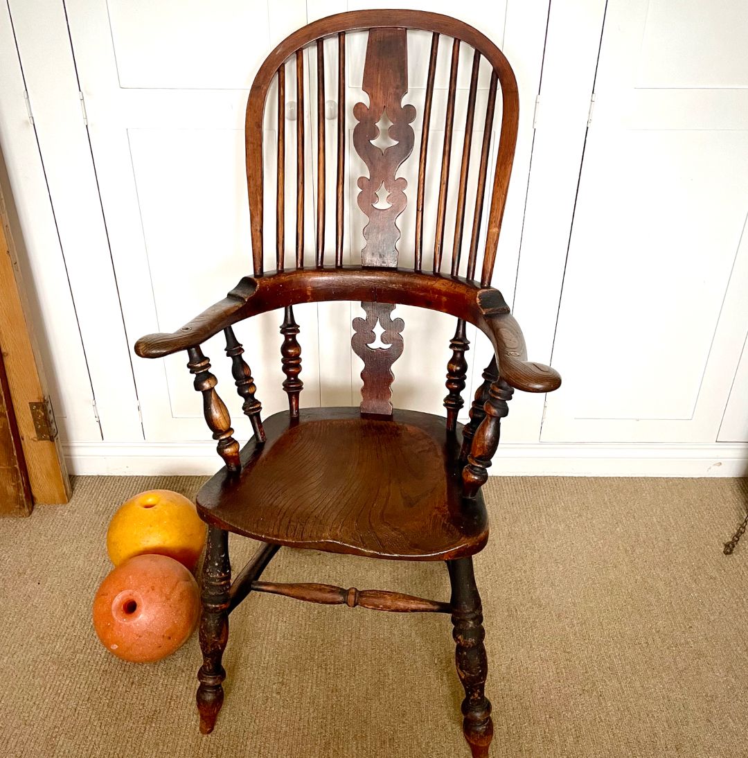 Antique Smoker's Bow Broad Arm Windsor Back Chair | Vinterior