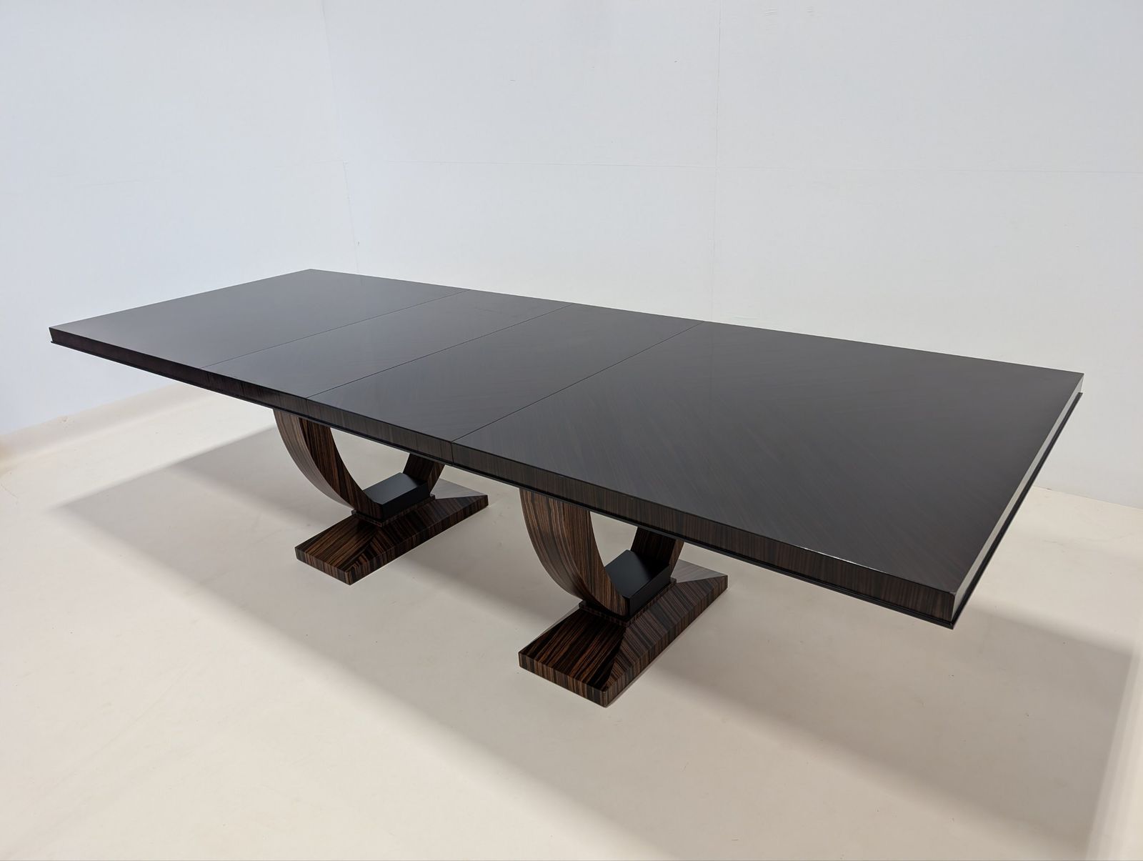 Davidson Grace Dining Table | Vinterior