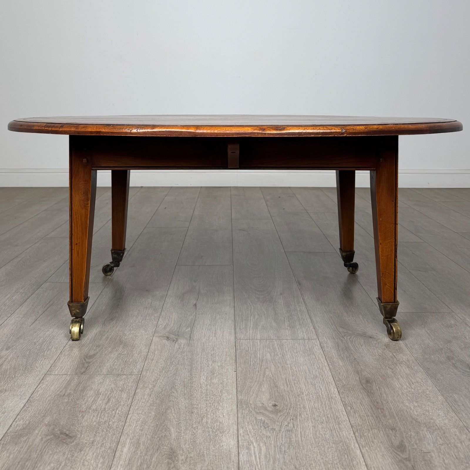 Vintage 20th Century Oval Coffee Table In Oak ( Af 5767 ) | Vinterior
