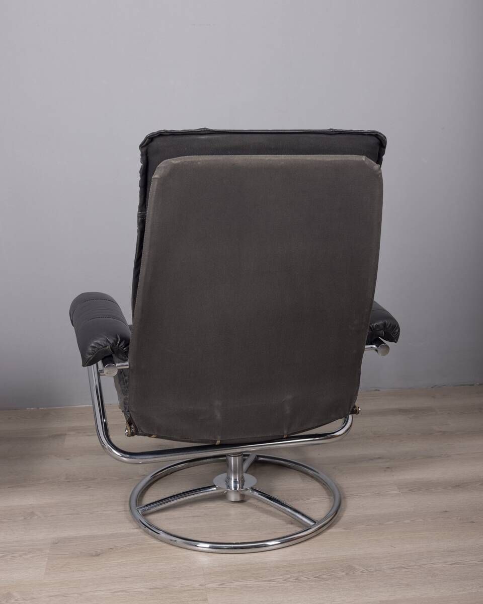Vintage 1970s Armchair With Footrest In Metal | Vinterior