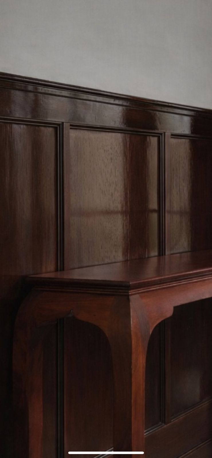 Mahognay Chow Leg Console, Extra Long, Extra Tall. | Vinterior