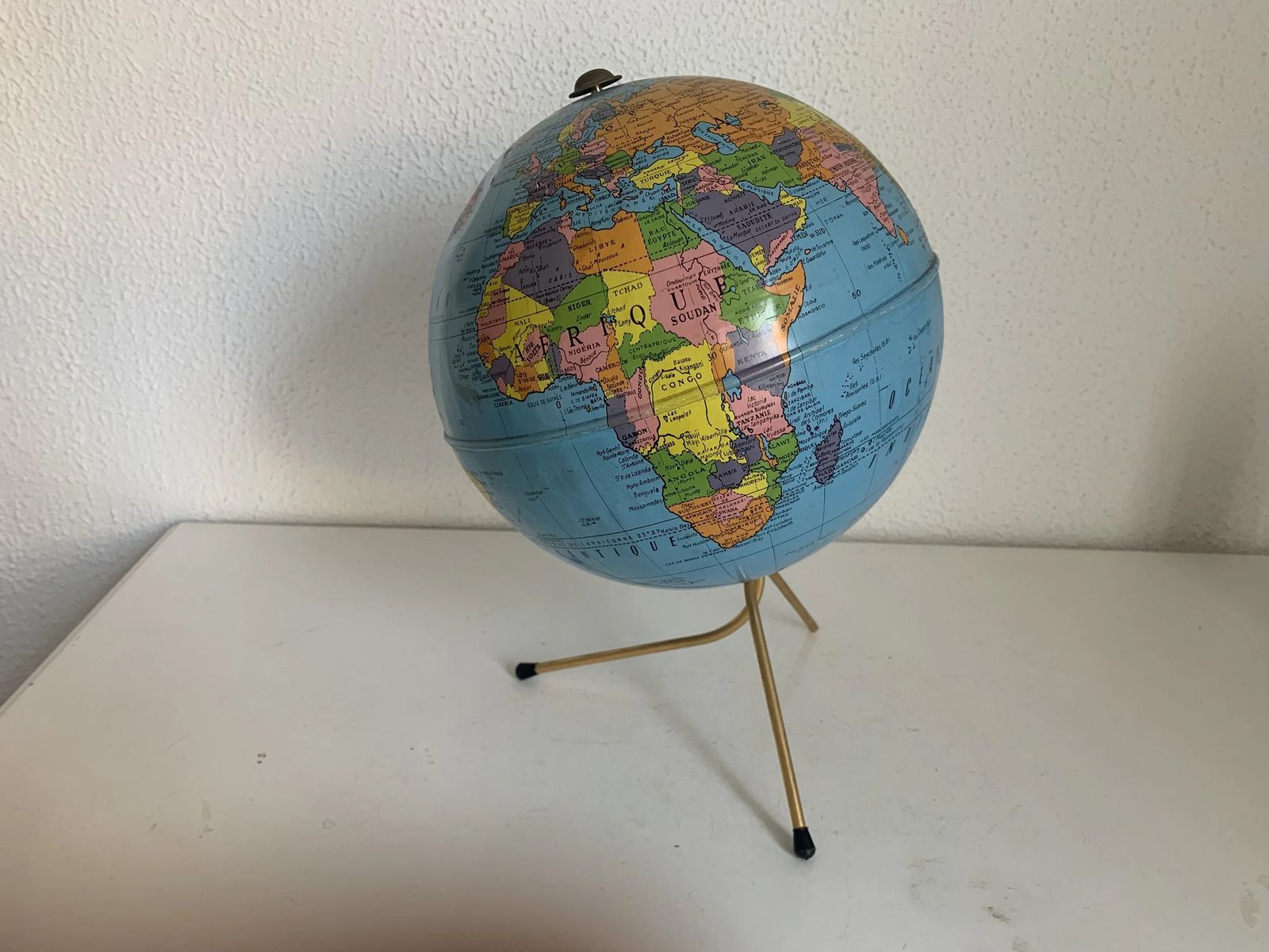 Vintage 1960s Taride Tripod Globe, Gilt Metal 28 Cm | Vinterior