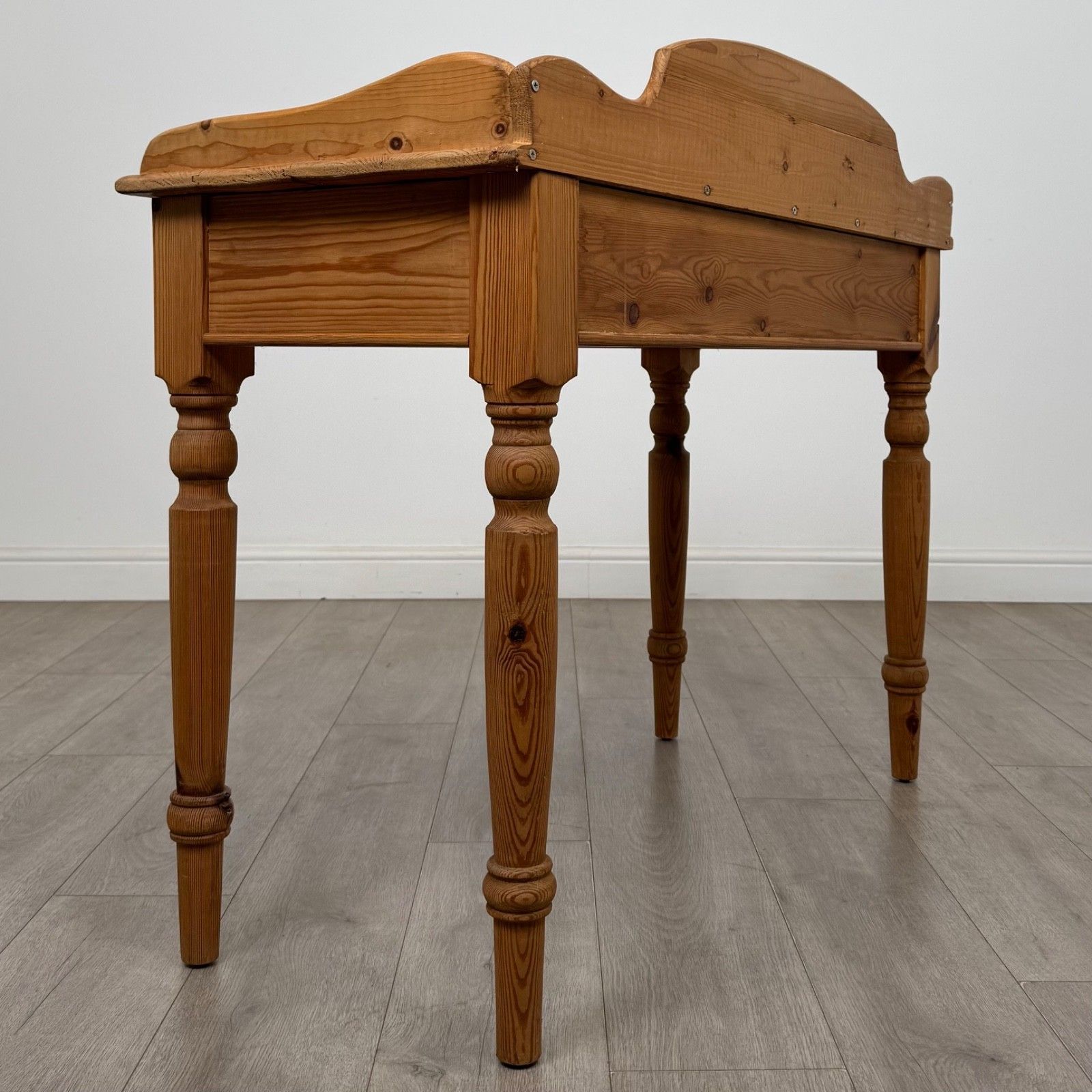 Vintage 20th Century Writing Table In Pine ( Af 5749 ) | Vinterior