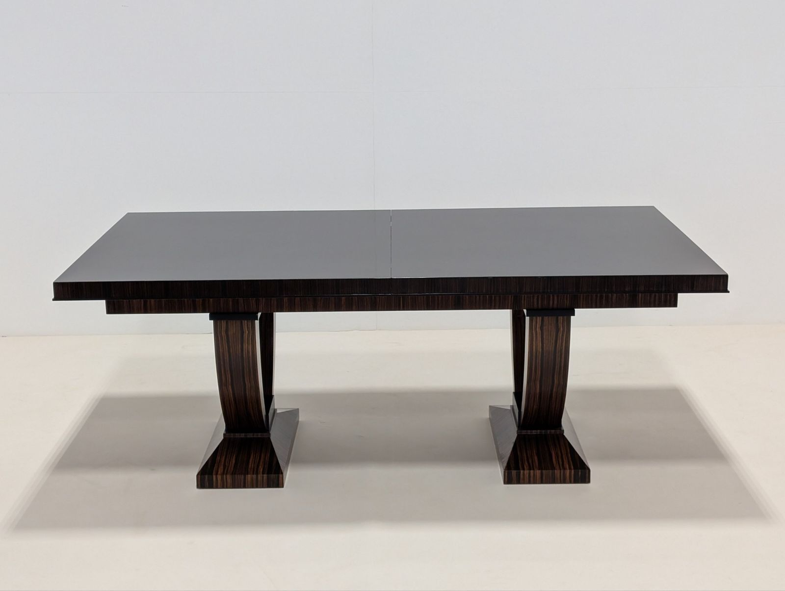 Davidson Grace Dining Table | Vinterior