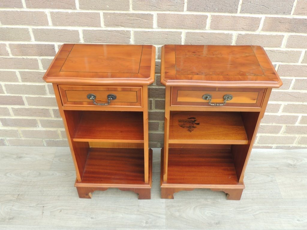 Pair Of Burr Bedside Tables, 1980s | Vinterior