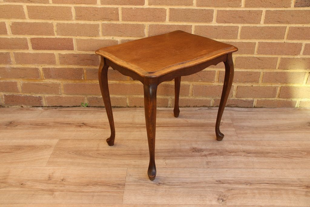 Queen Anne Oak Side Table | Vinterior