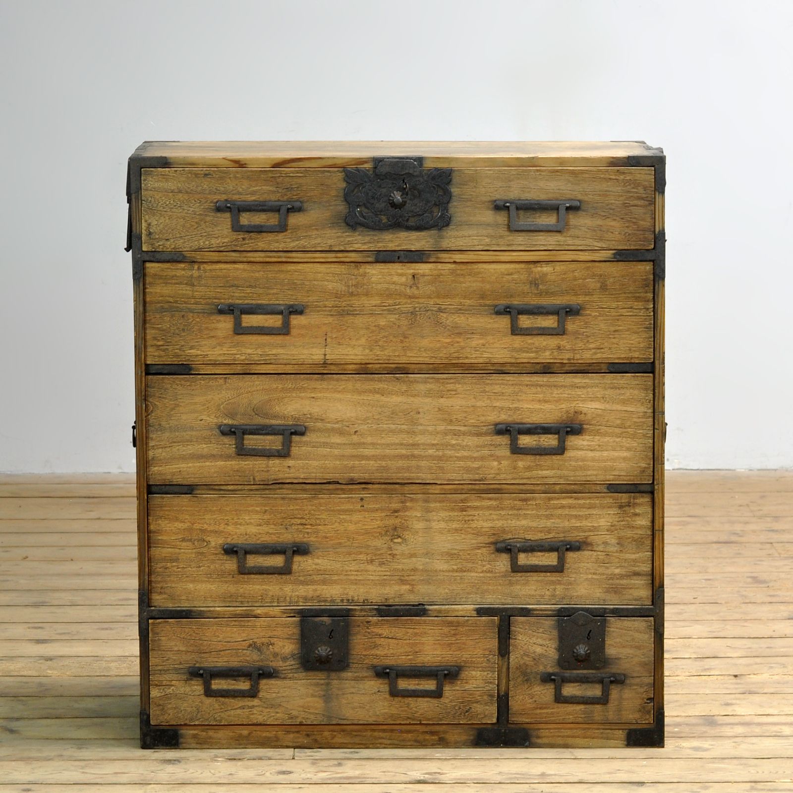 Japanese Tansu Chest Of Drawers, Circa 1870 | Vinterior