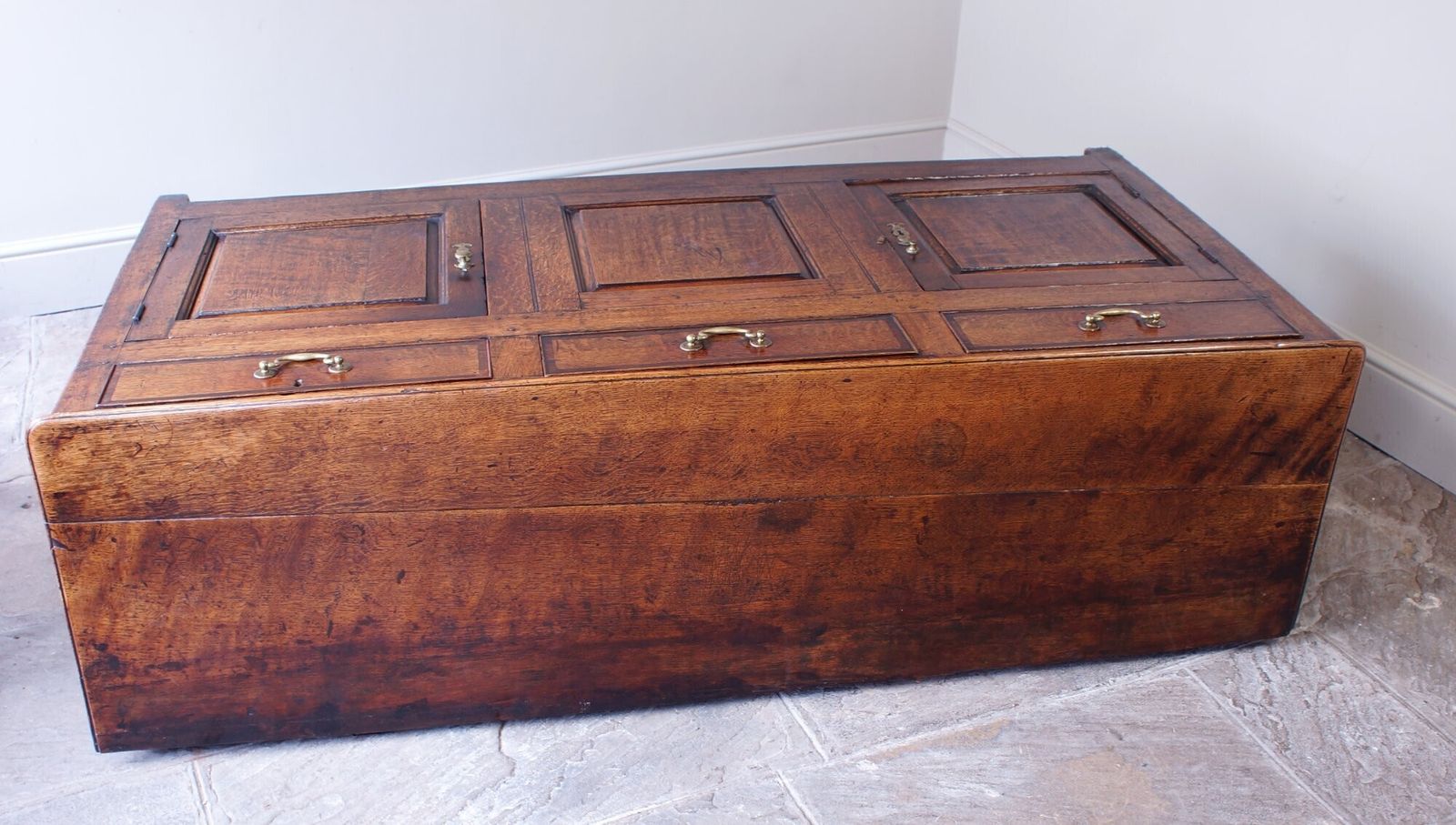 Georgian Oak Dresser Base, 18th Century And Earlier | Vinterior
