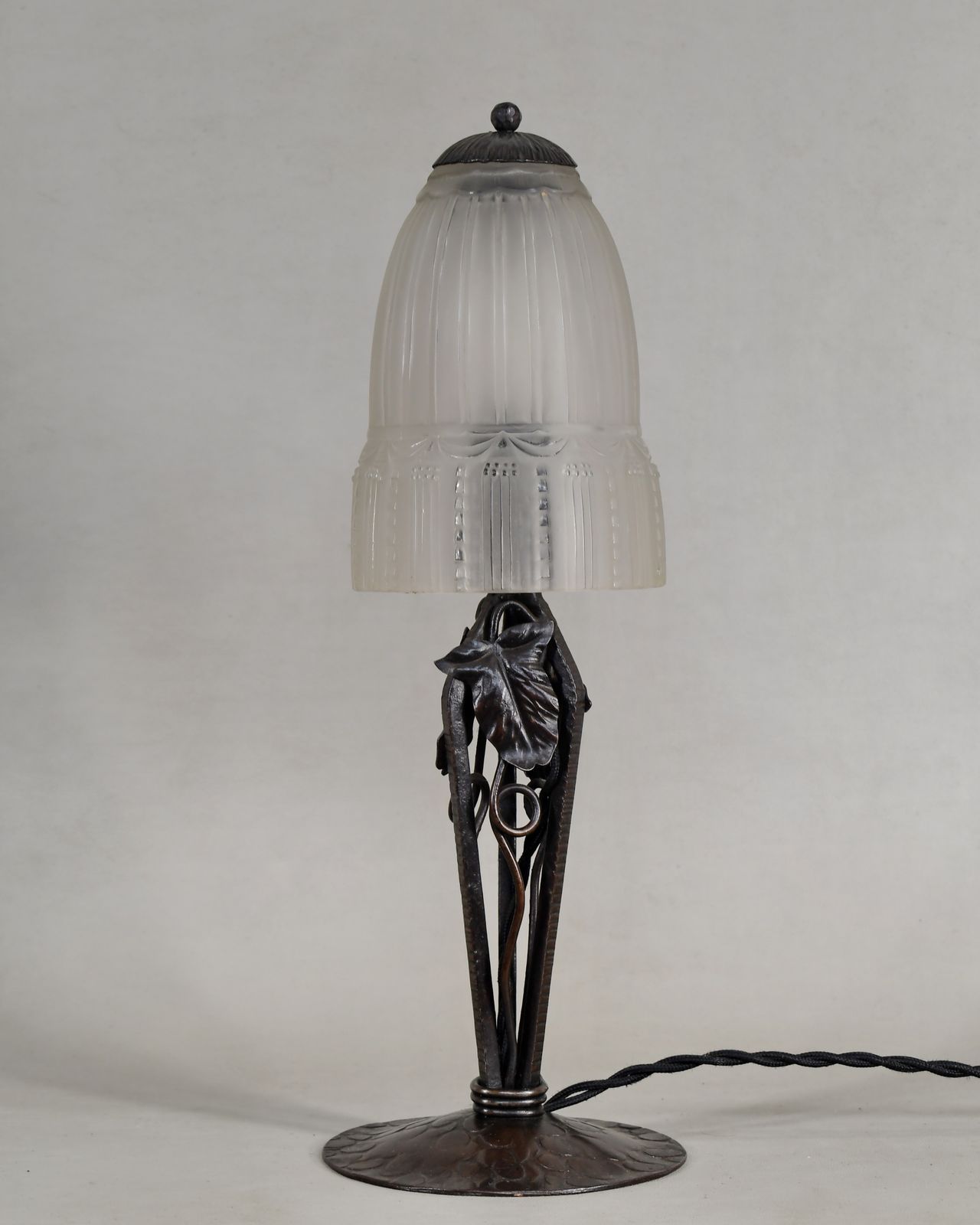 French 1930 Art Deco Lamp By Muller Freres And L. Varro | Muller Frères ...