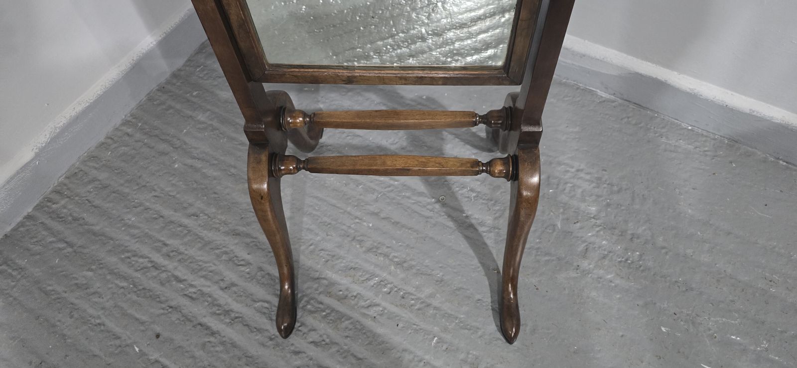 Queen Anne Walnut Cheval Mirror | Vinterior