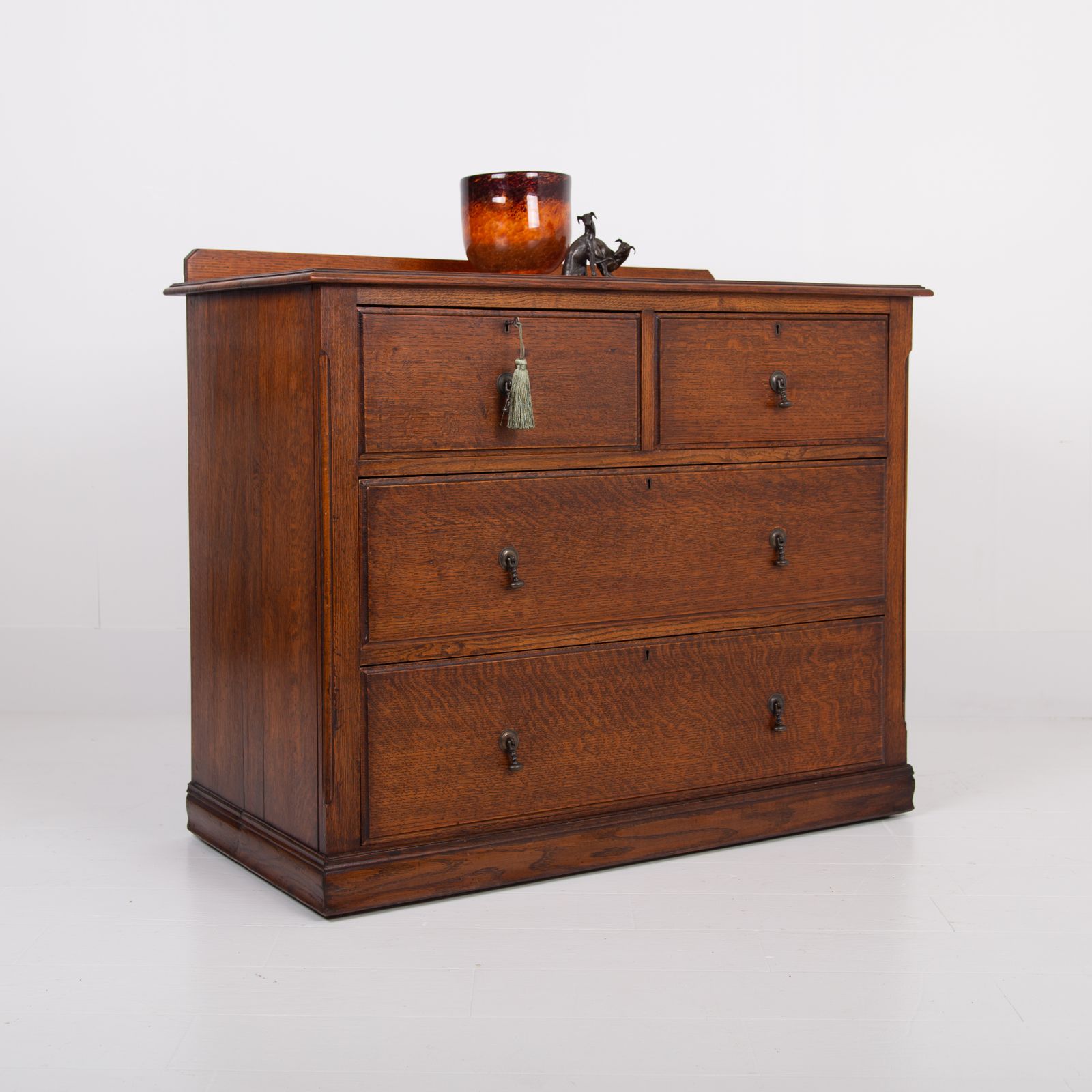 A Late Victorian English Oak Of Drawers C1900 | Vinterior
