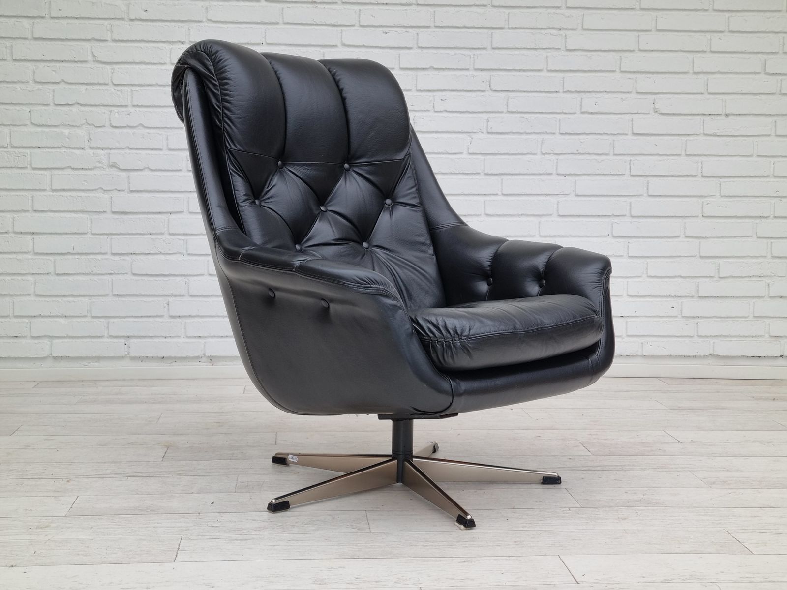 Vintage Deense Draaifauteuil In Leer, Jaren 1970 | Vinterior