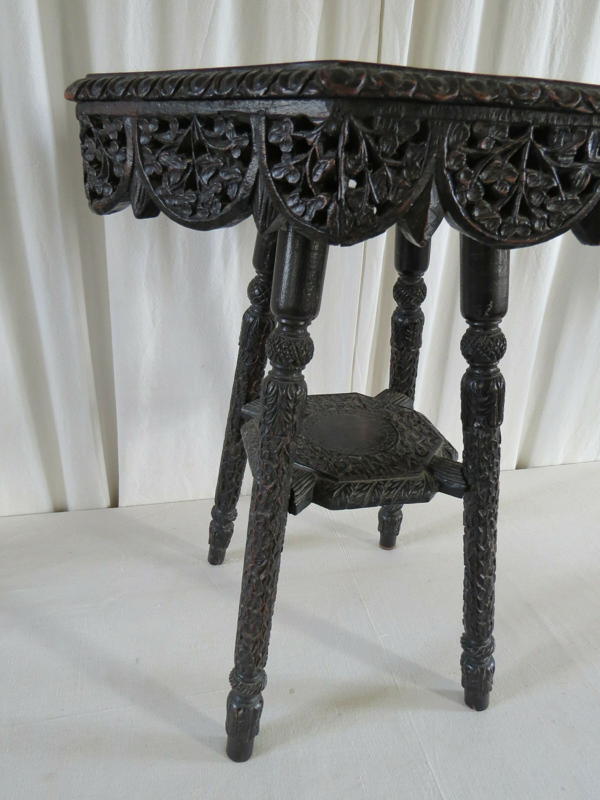 Anglo Indian Octagonal Carved Side Table. Late 19th Century. | Vinterior