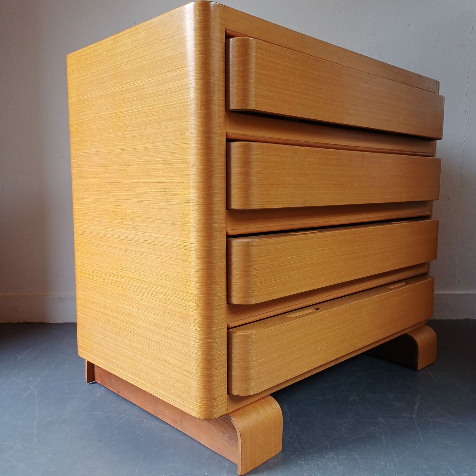 Bent Plywood Chest Of Drawers By Schreiber | Schreiber | Vinterior