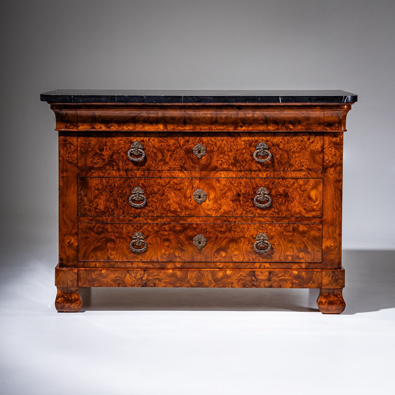 Louis Philippe Commode In Burl Veneer, France, Circa 1830 | Vinterior