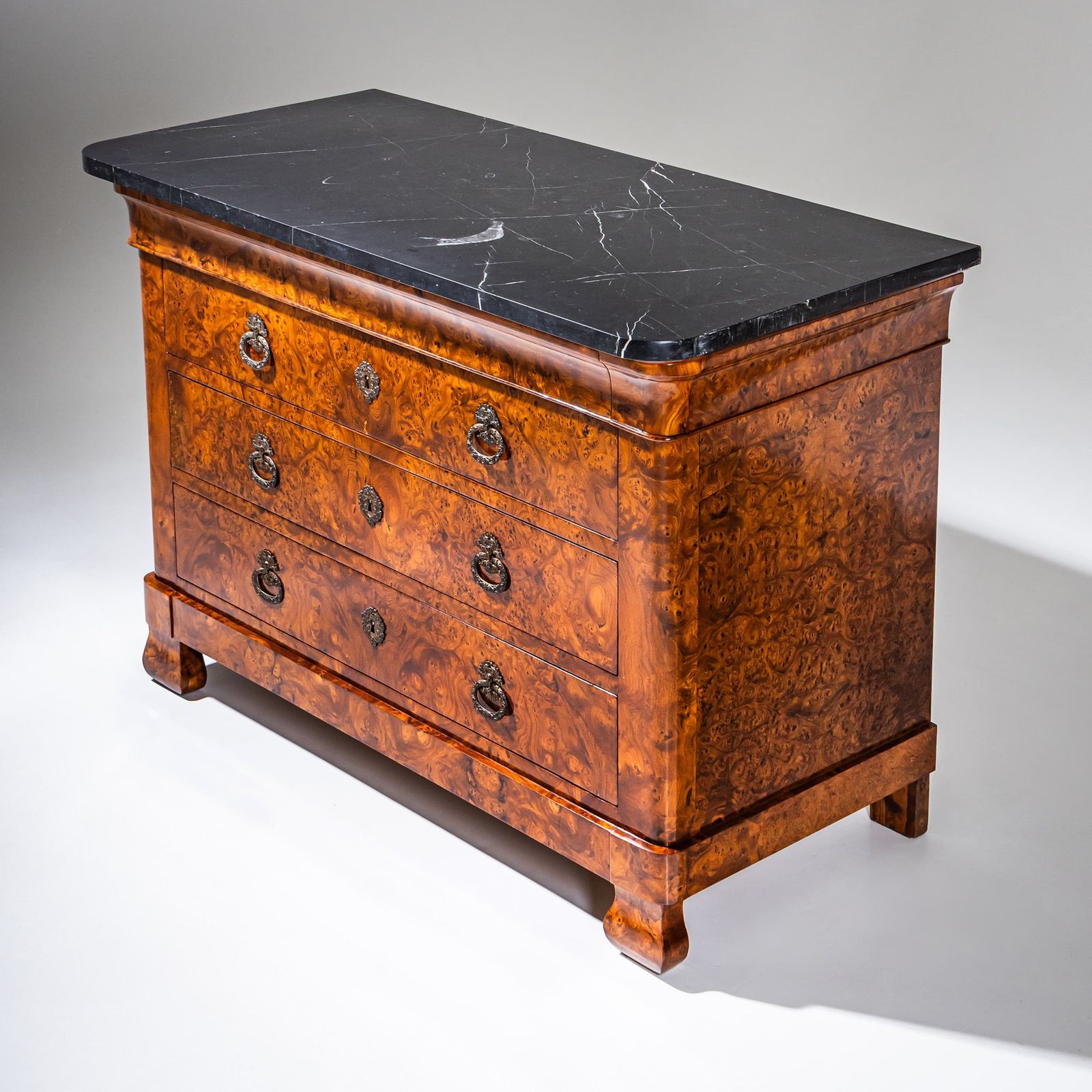 Louis Philippe Commode In Burl Veneer, France, Circa 1830 | Vinterior