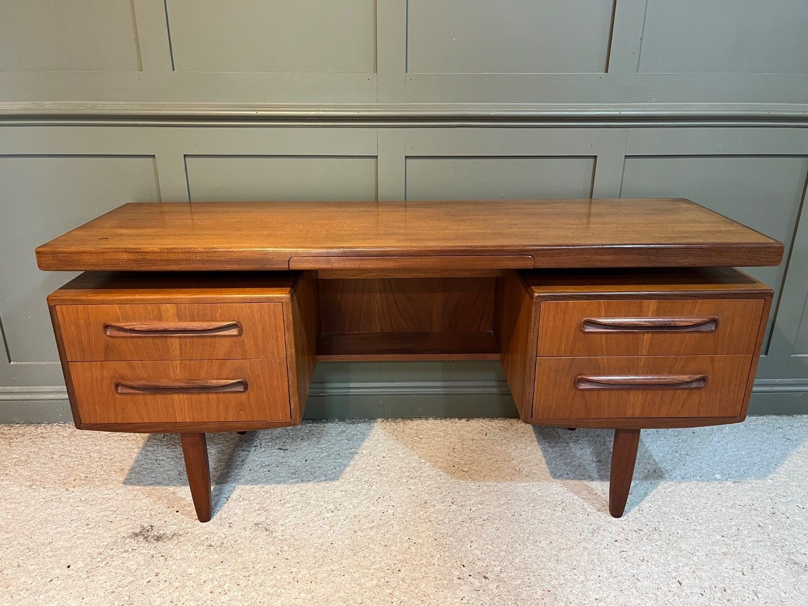 Teak Desk By G Plan Circa 1970’s Fresco Range | G Plan | Vinterior