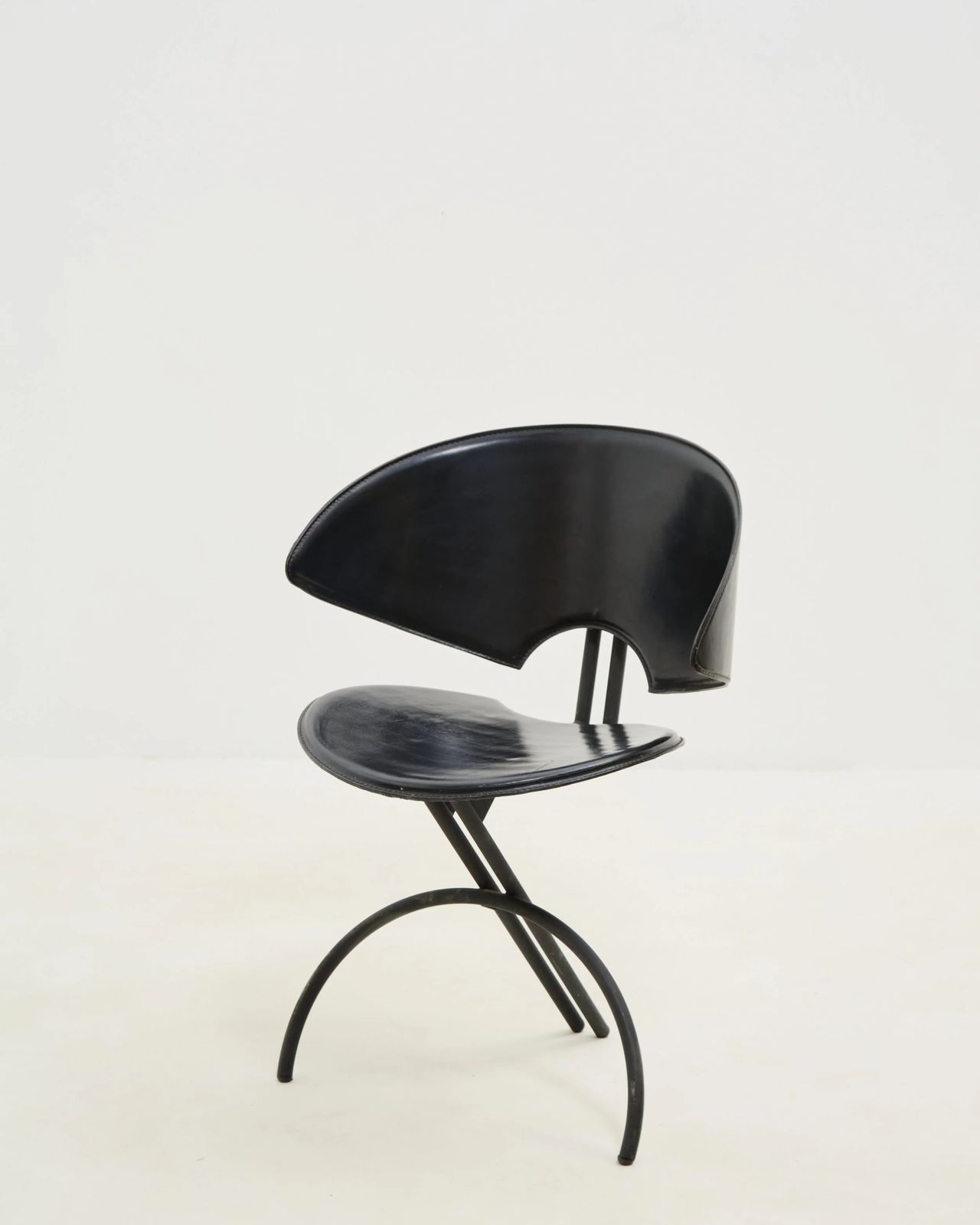Sculptural Side Chairs | Vinterior