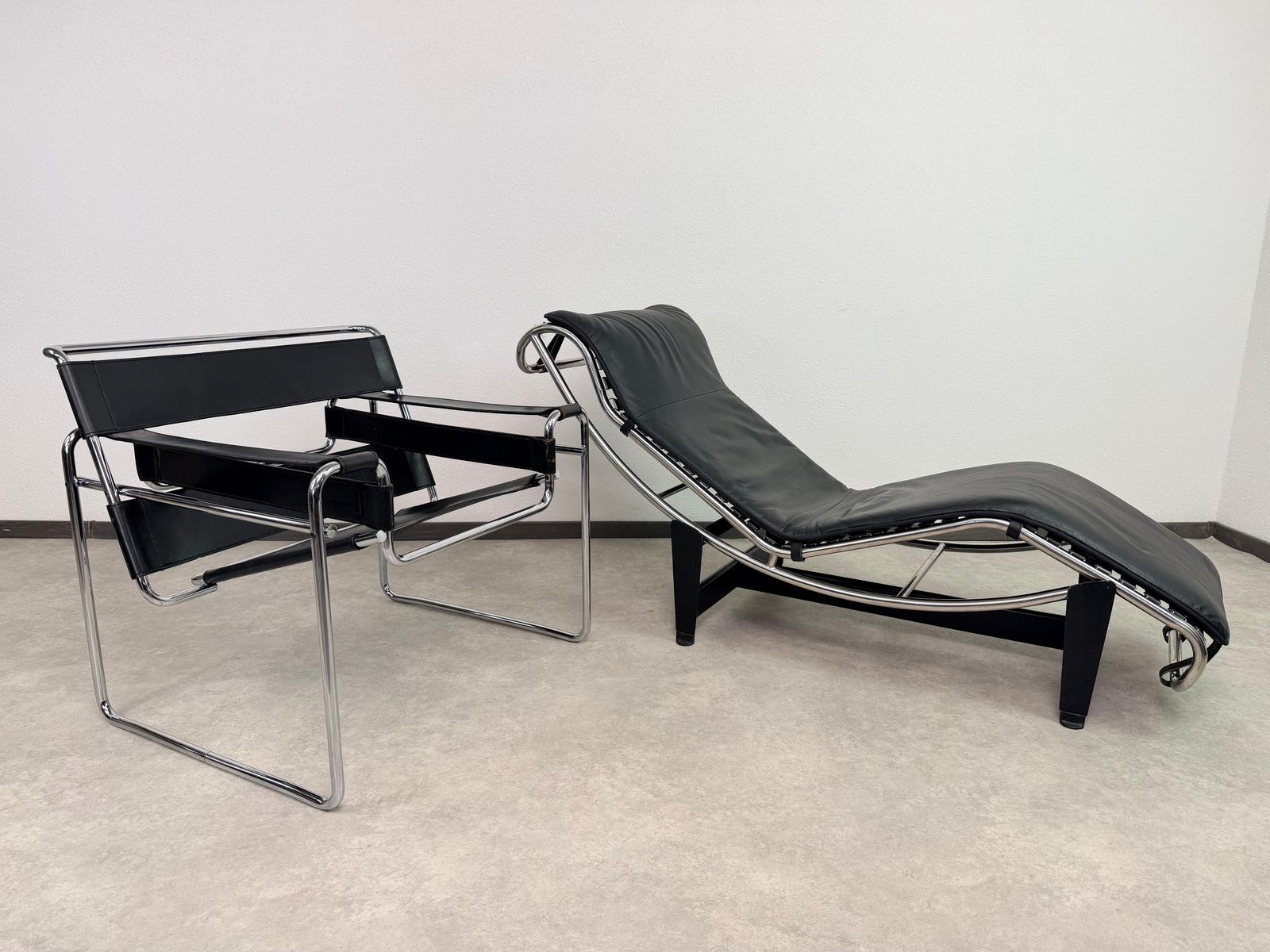 Vintage Lc4 Chaise Longue By Le Corbusier In Black Leather | Le Corbusier | Vinterior