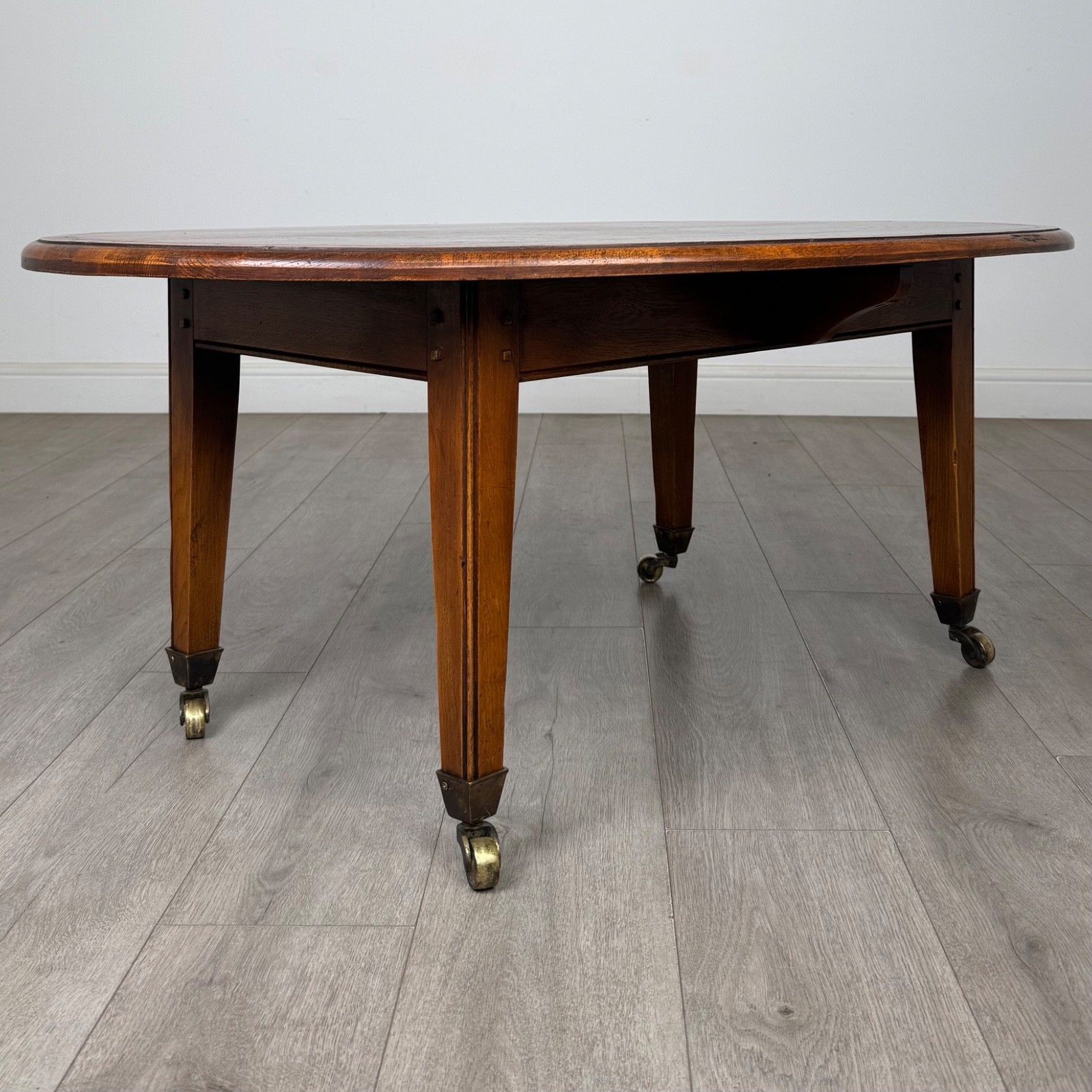 Vintage 20th Century Oval Coffee Table In Oak ( Af 5767 ) | Vinterior