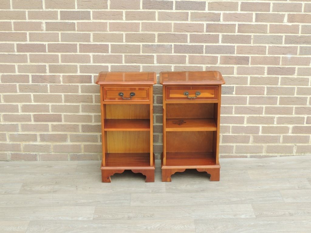 Pair Of Burr Bedside Tables, 1980s | Vinterior