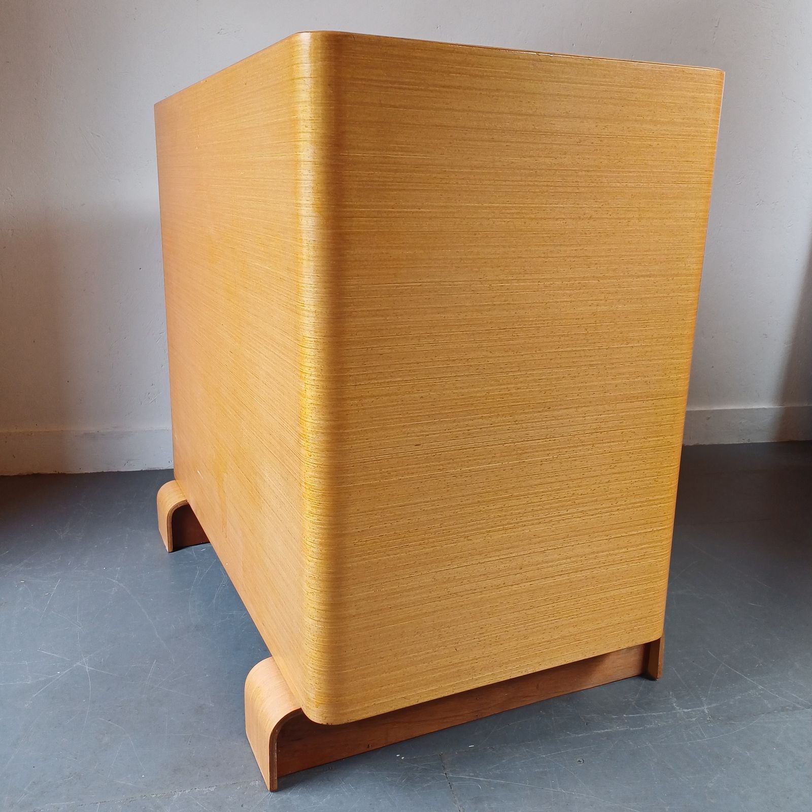 Bent Plywood Chest Of Drawers By Schreiber | Schreiber | Vinterior
