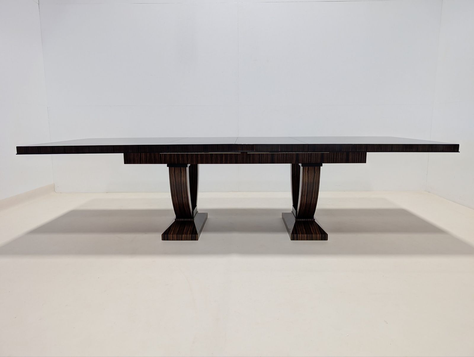 Davidson Grace Dining Table | Vinterior