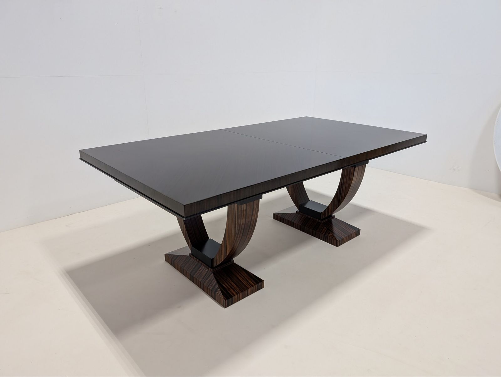 Davidson Grace Dining Table | Vinterior