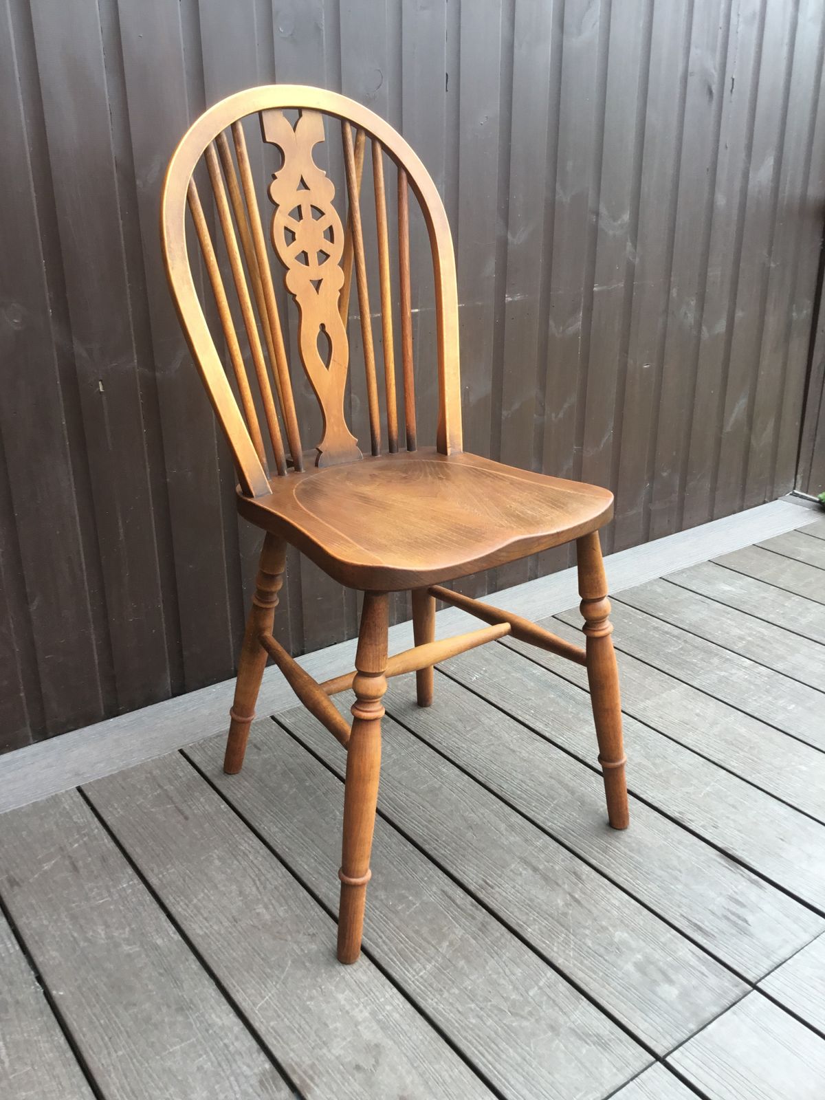 Victorian Golden Windsor Chair. Elm & Beech. | Vinterior