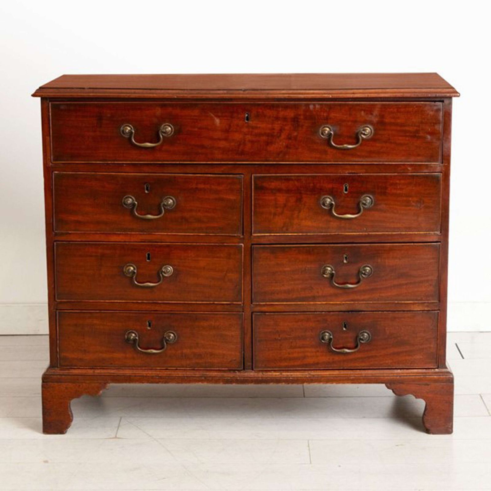 Georgian Chest Of Drawers In Mahogany With Bracket Feet C.1830 | Vinterior