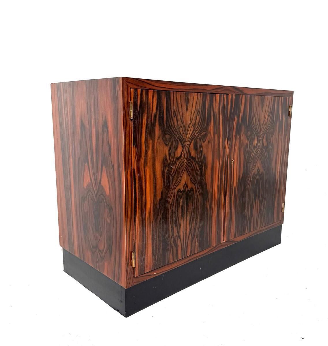 Mid Century Modern Small Chest, Wood | Vinterior