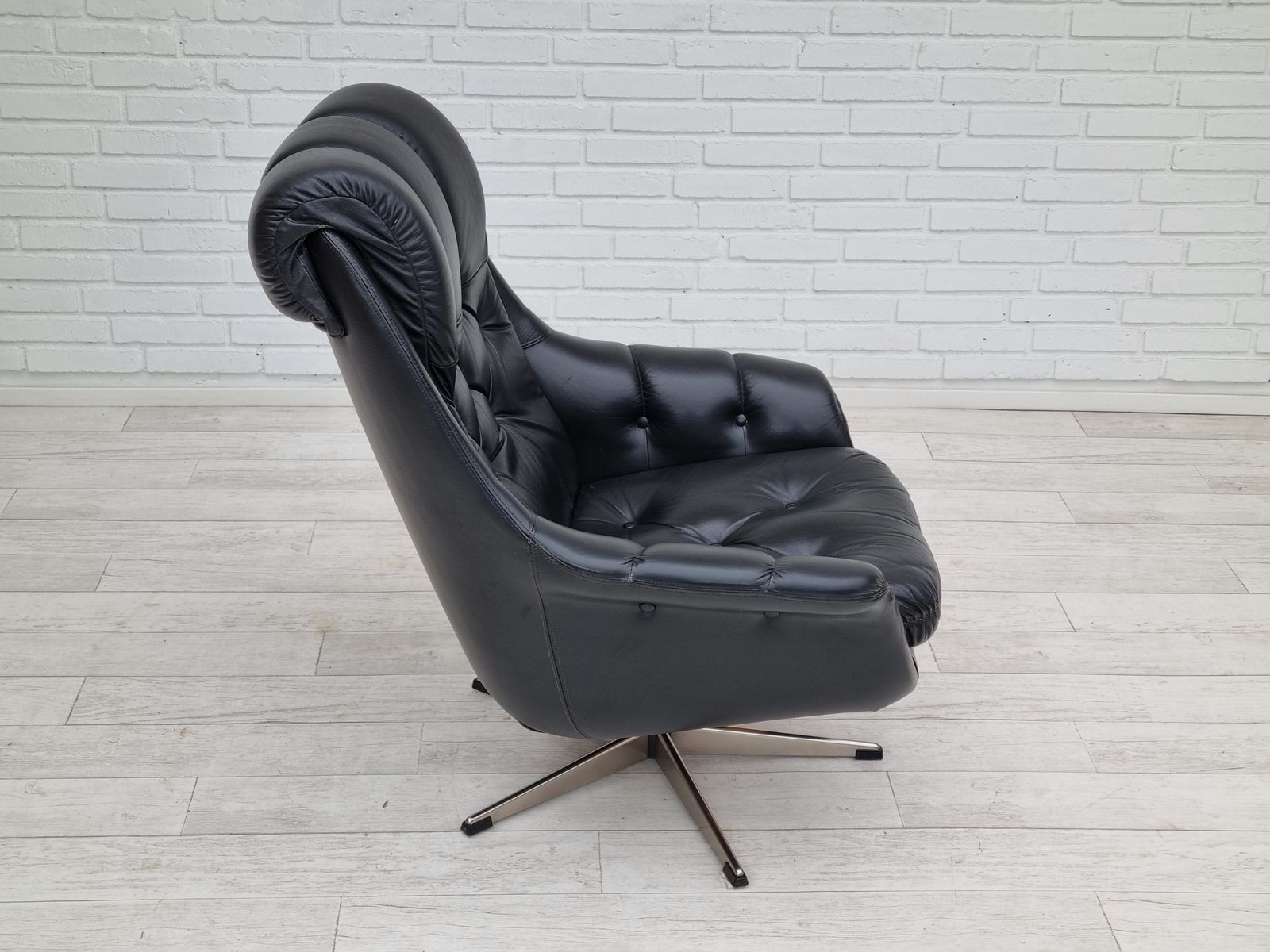 Vintage Deense Draaifauteuil In Leer, Jaren 1970 | Vinterior