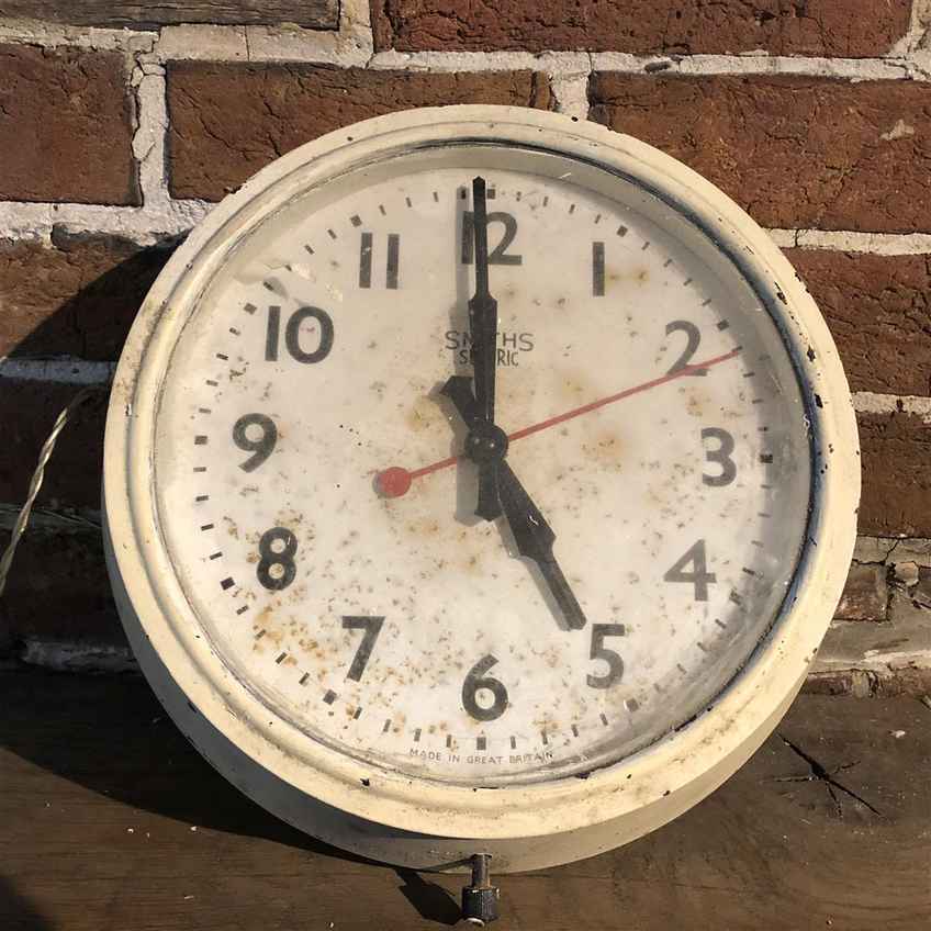1950s wall clock