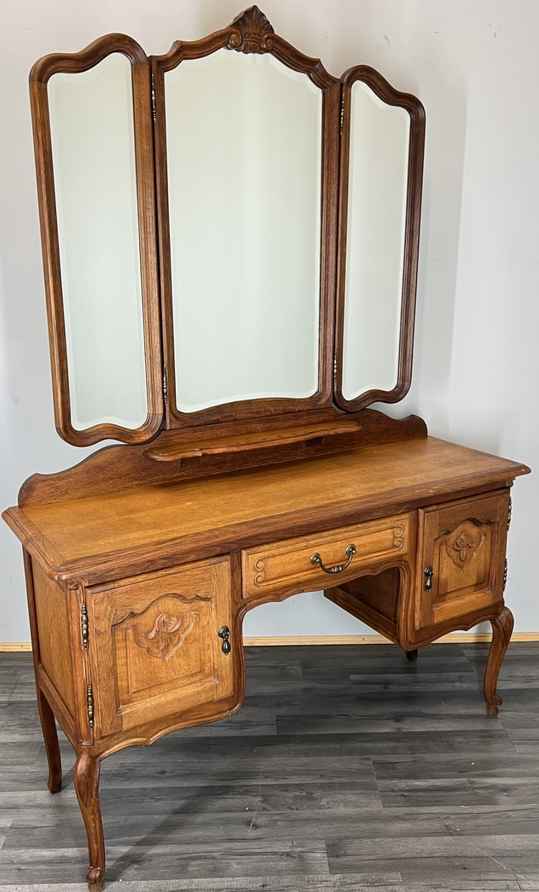 louis vuitton dressing table